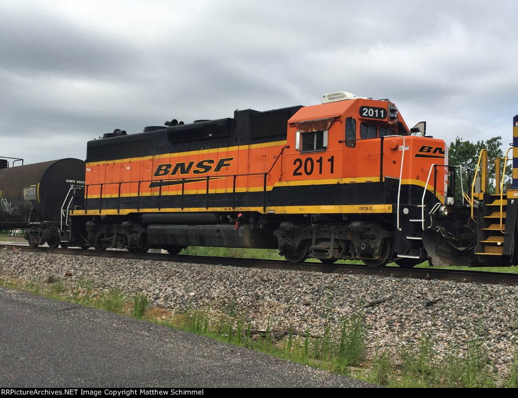 BNSF GP38-2
